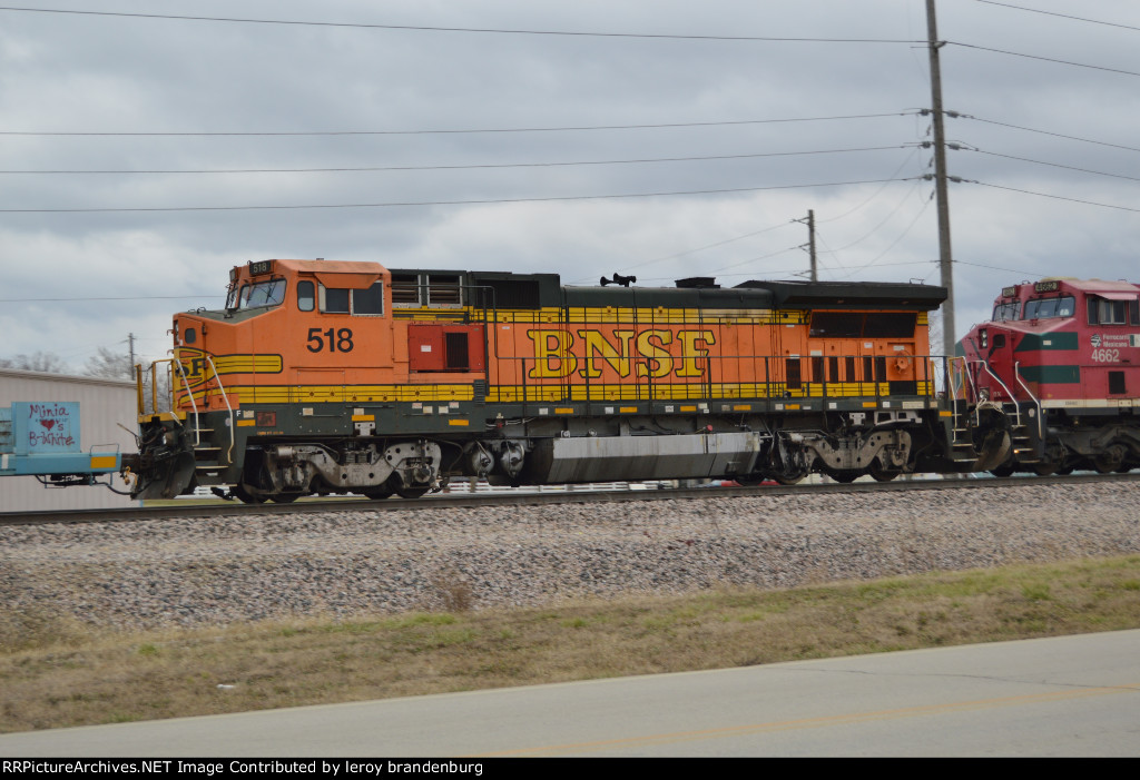 BNSF 518